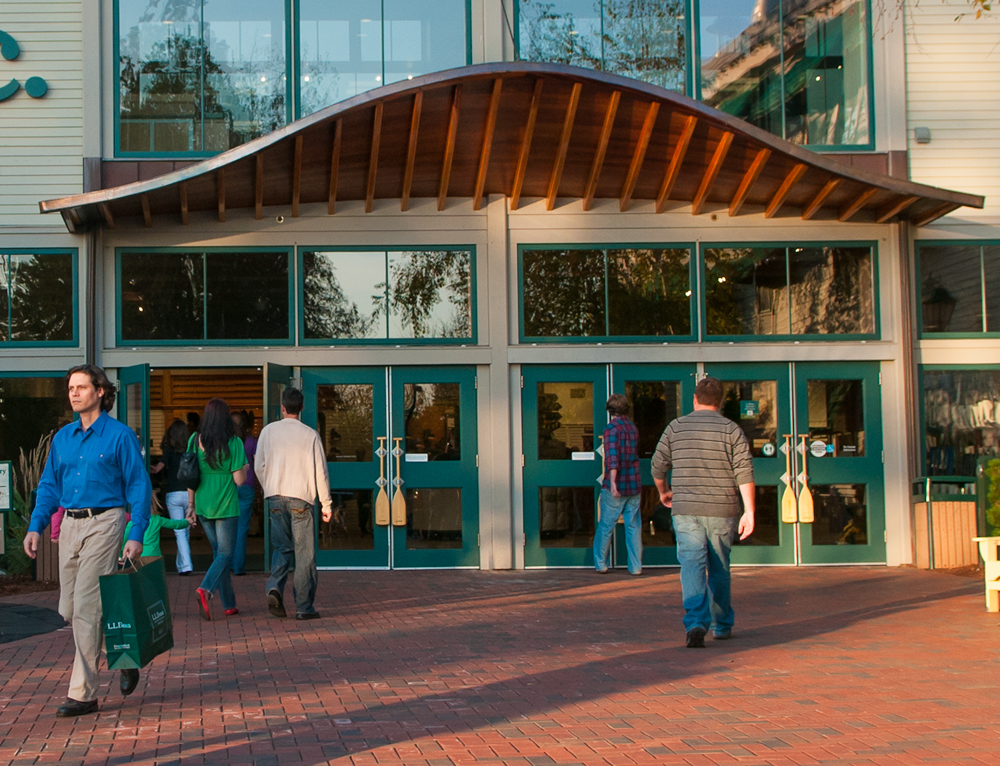 From Retail to Relaxation: Freeport’s Shopping and Outdoor Fun - Visit ...