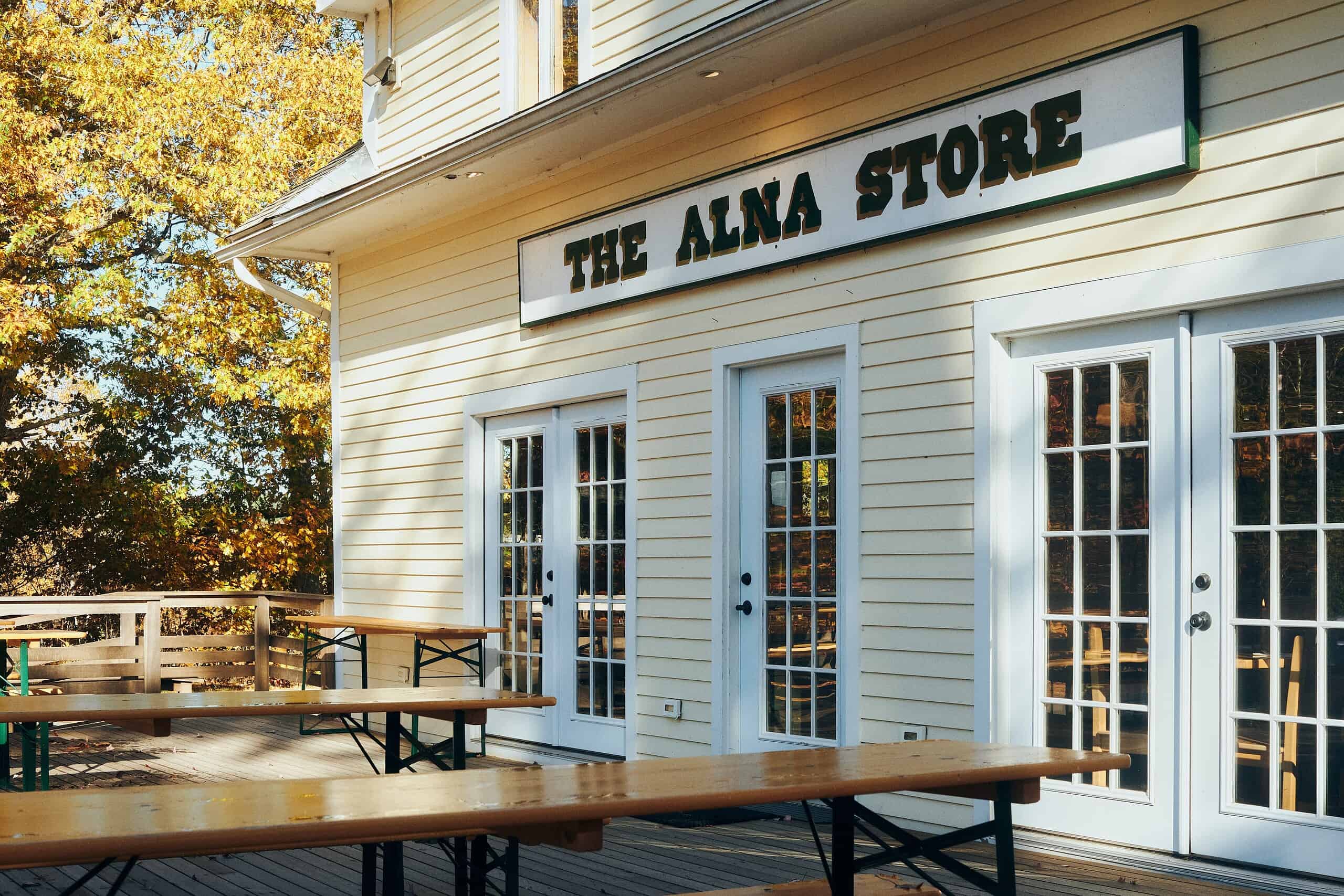 Dining at The Alna Store - Visit Maine